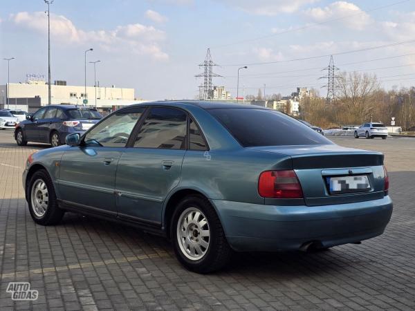 Audi A4 1999 Viļņa, ar dzinēja tilpumu 1.60 L un nobraukumu 369 tūkst. km par 620 €, foto 5 vietnē AUTOMOTO.COM.LV