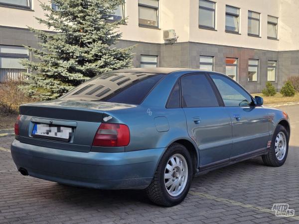 Audi A4 1999 Viļņa, ar dzinēja tilpumu 1.60 L un nobraukumu 369 tūkst. km par 620 €, foto 6 vietnē AUTOMOTO.COM.LV