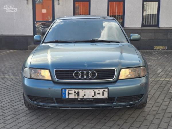 Audi A4 1999 Viļņa, ar dzinēja tilpumu 1.60 L un nobraukumu 369 tūkst. km par 620 €, foto 8 vietnē AUTOMOTO.COM.LV