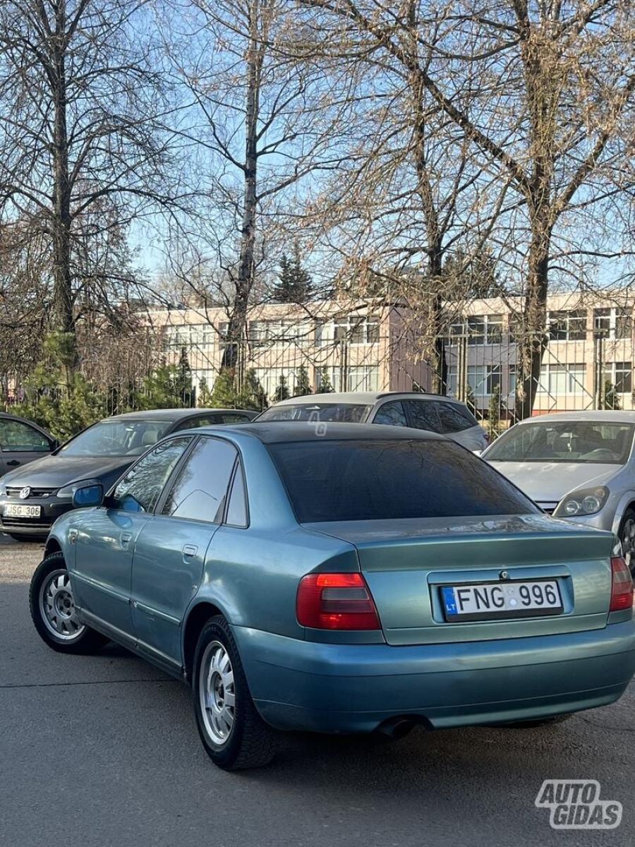 Audi A4 1999 Viļņa, ar dzinēja tilpumu 1.60 L un nobraukumu 1 tūkst. km par 730 €, foto 5 vietnē AUTOMOTO.COM.LV