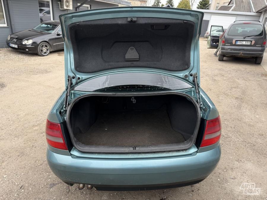 Audi A4 1999 in Utena, with an engine capacity of 1.90 L and mileage of 349 thousand km for 1350 €, photo 10 on AUTOMOTO.COM.LV