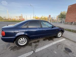 Audi A4 1999 Kauņa, ar dzinēja tilpumu 1.80 L un nobraukumu 185 tūkst. km par 1200 €, foto 5 vietnē AUTOMOTO.COM.LV