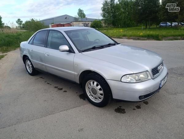 Audi A4 1999 Klaipėda, ar dzinēja tilpumu 1.60 L un nobraukumu 342 tūkst. km par 650 €, foto 1 vietnē AUTOMOTO.COM.LV