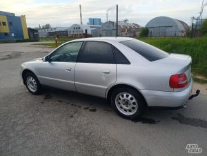 Audi A4 1999 Klaipėda, ar dzinēja tilpumu 1.60 L un nobraukumu 342 tūkst. km par 650 €, foto 7 vietnē AUTOMOTO.COM.LV