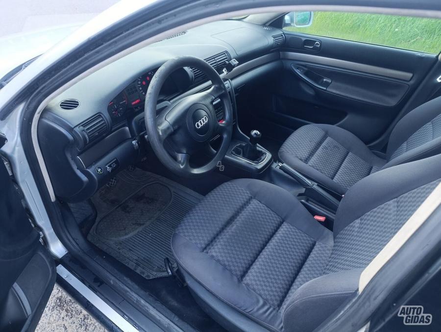Audi A4 1999 Klaipėda, ar dzinēja tilpumu 1.60 L un nobraukumu 342 tūkst. km par 650 €, foto 11 vietnē AUTOMOTO.COM.LV
