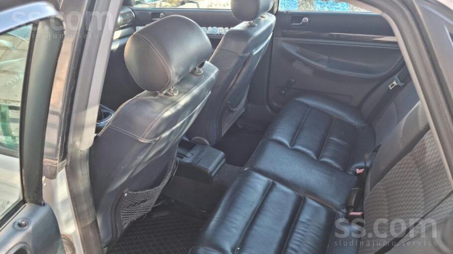 Audi A4 1999 Daugavpils, ar dzinēja tilpumu 1.90 L un nobraukumu 388 tūkst. km par 1500 €, foto 9 vietnē AUTOMOTO.COM.LV
