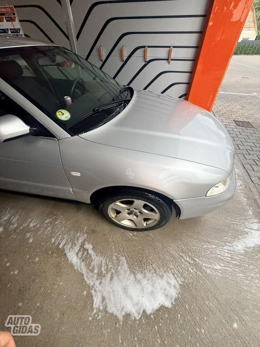 Audi A4 1999 in Vilnius, with an engine capacity of 2.50 L and mileage of 0 thousand km for 1000 €, photo 7 on AUTOMOTO.COM.LV