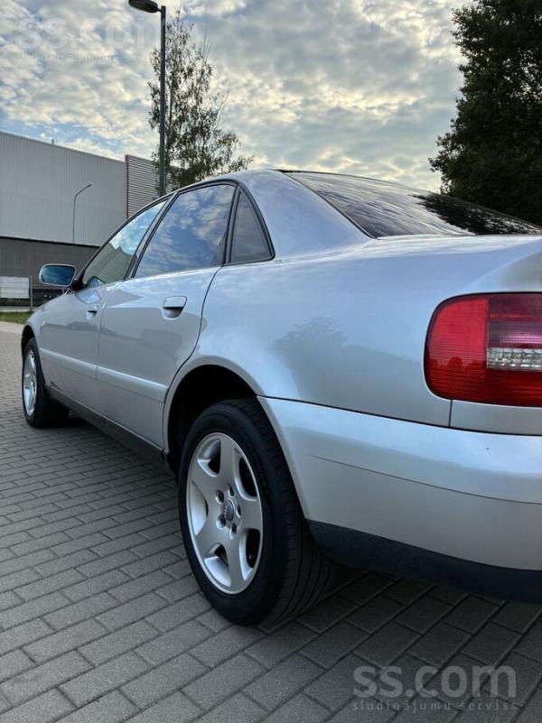 Audi A4 2000 Rīga, ar dzinēja tilpumu 1.90 L un nobraukumu 320 tūkst. km par 2550 €, foto 10 vietnē AUTOMOTO.COM.LV
