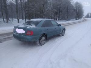 Audi A4 2000 in Vilnius, with an engine capacity of 1.80 L and mileage of 358 thousand km for 799 €, photo 4 on AUTOMOTO.COM.LV