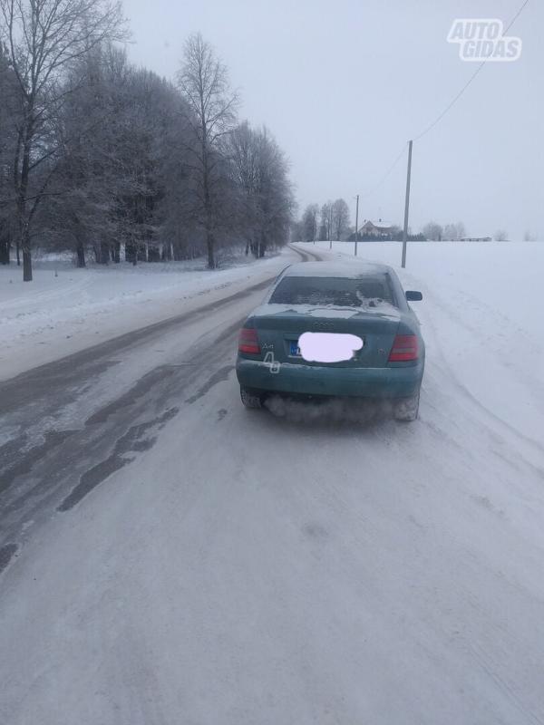 Audi A4 2000 in Vilnius, with an engine capacity of 1.80 L and mileage of 358 thousand km for 850 €, photo 2 on AUTOMOTO.COM.LV
