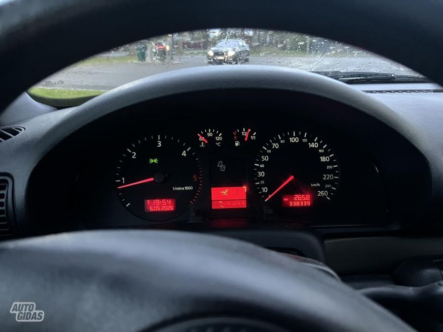 Audi A4 2000 in Kaunas, with an engine capacity of 2.50 L and mileage of 338 thousand km for 999 €, photo 8 on AUTOMOTO.COM.LV