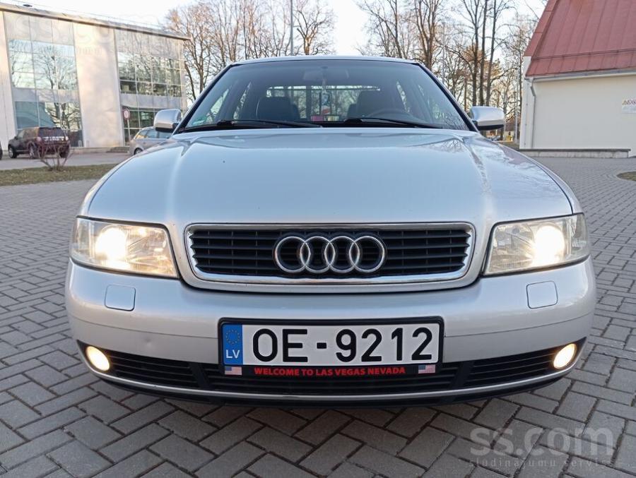 Audi A4 2000 Jelgava, ar dzinēja tilpumu 2.50 L un nobraukumu 389 tūkst. km par 4700 €, foto 4 vietnē AUTOMOTO.COM.LV