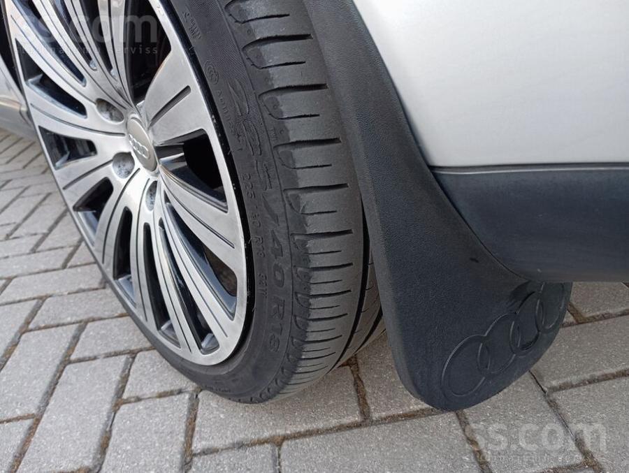 Audi A4 2000 Jelgava, ar dzinēja tilpumu 2.50 L un nobraukumu 389 tūkst. km par 4700 €, foto 15 vietnē AUTOMOTO.COM.LV