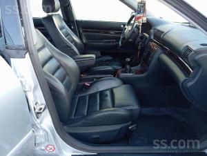 Audi A4 2000 Jelgava, ar dzinēja tilpumu 2.50 L un nobraukumu 389 tūkst. km par 4700 €, foto 17 vietnē AUTOMOTO.COM.LV