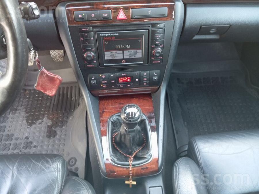 Audi A4 2000 Jelgava, ar dzinēja tilpumu 2.50 L un nobraukumu 389 tūkst. km par 4700 €, foto 30 vietnē AUTOMOTO.COM.LV
