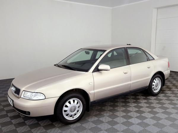 Audi A4 2000 in Tallinn, with an engine capacity of 1.60 L and mileage of 153 thousand km for 1499 €, photo 9 on AUTOMOTO.COM.LV