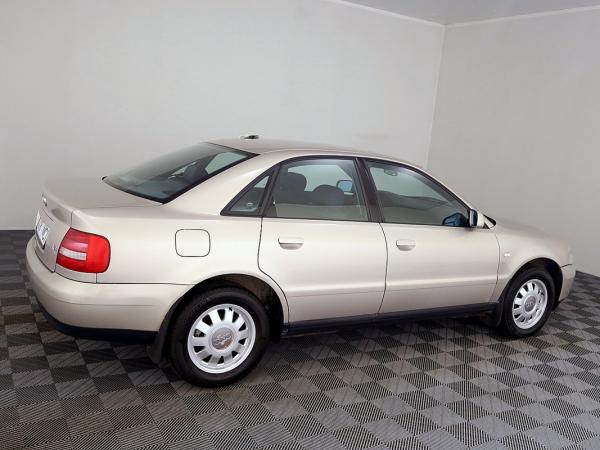 Audi A4 2000 in Tallinn, with an engine capacity of 1.60 L and mileage of 153 thousand km for 1499 €, photo 10 on AUTOMOTO.COM.LV
