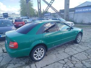Audi A4 2000 Tallina, ar dzinēja tilpumu 1.60 L un nobraukumu 251 tūkst. km par 499 €, foto 4 vietnē AUTOMOTO.COM.LV