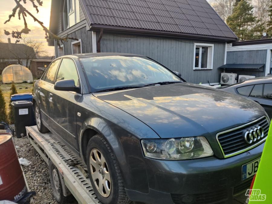 Audi A4 2001 in Siauliai, with an engine capacity of 1.90 L and mileage of 500 thousand km for 800 €, photo 2 on AUTOMOTO.COM.LV