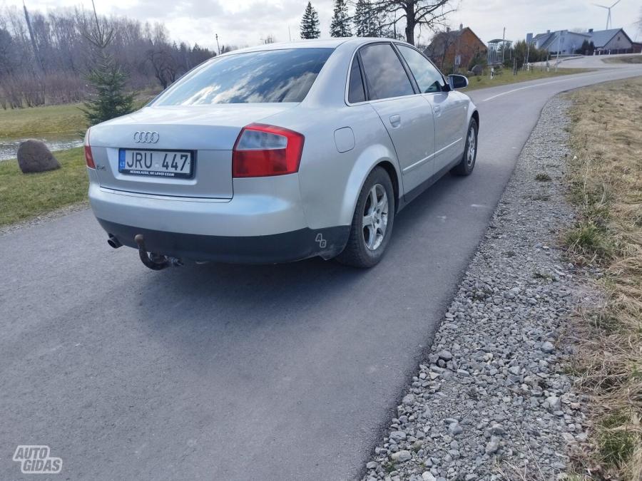 Audi A4 2001 Mažeikiai, ar dzinēja tilpumu 2.00 L un nobraukumu 3 tūkst. km par 1000 €, foto 5 vietnē AUTOMOTO.COM.LV