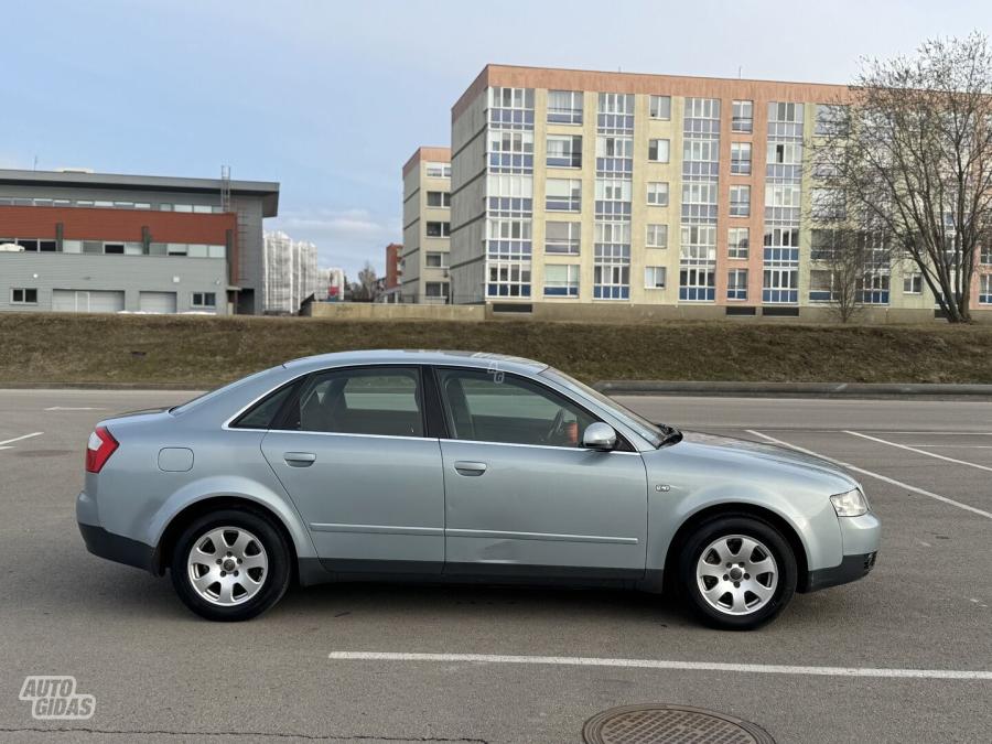 Audi A4 2001 Šauļi, ar dzinēja tilpumu 2.00 L un nobraukumu 238 tūkst. km par 1480 €, foto 5 vietnē AUTOMOTO.COM.LV
