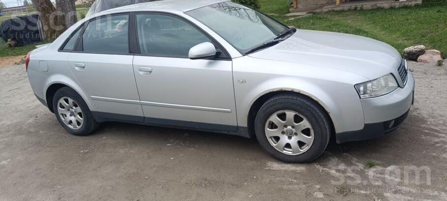 Audi A4 2001 in Riga, with an engine capacity of 2.00 L and mileage of 335 thousand km for 1500 €, photo 8 on AUTOMOTO.COM.LV