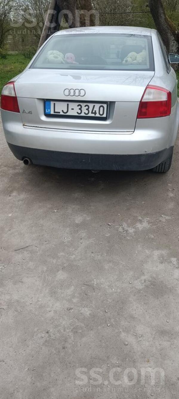 Audi A4 2001 Rīga, ar dzinēja tilpumu 2.00 L un nobraukumu 335 tūkst. km par 1500 €, foto 4 vietnē AUTOMOTO.COM.LV