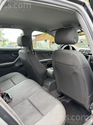 Audi A4 2001 in Riga, with an engine capacity of 2.00 L and mileage of 289 thousand km for 1200 €, photo 8 on AUTOMOTO.COM.LV