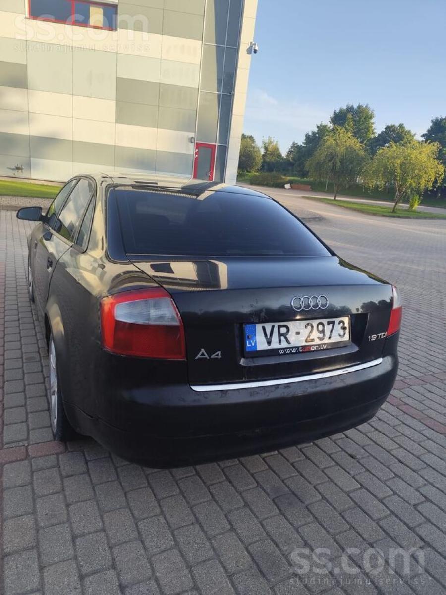 Audi A4 2001 Dobele, ar dzinēja tilpumu 1.90 L un nobraukumu 370 tūkst. km par 960 €, foto 4 vietnē AUTOMOTO.COM.LV