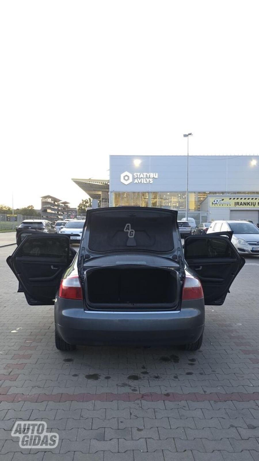 Audi A4 2001 Kauņa, ar dzinēja tilpumu 1.90 L un nobraukumu 318 tūkst. km par 1400 €, foto 3 vietnē AUTOMOTO.COM.LV