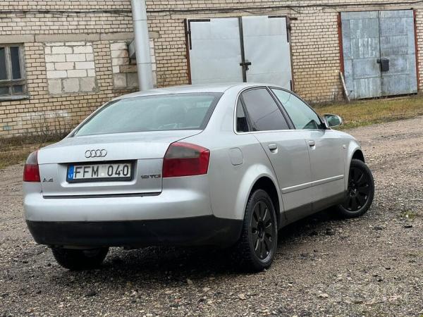 Audi A4 2002 Rēzekne, ar dzinēja tilpumu 1.90 L un nobraukumu 260 tūkst. km par 1453 €, foto 3 vietnē AUTOMOTO.COM.LV