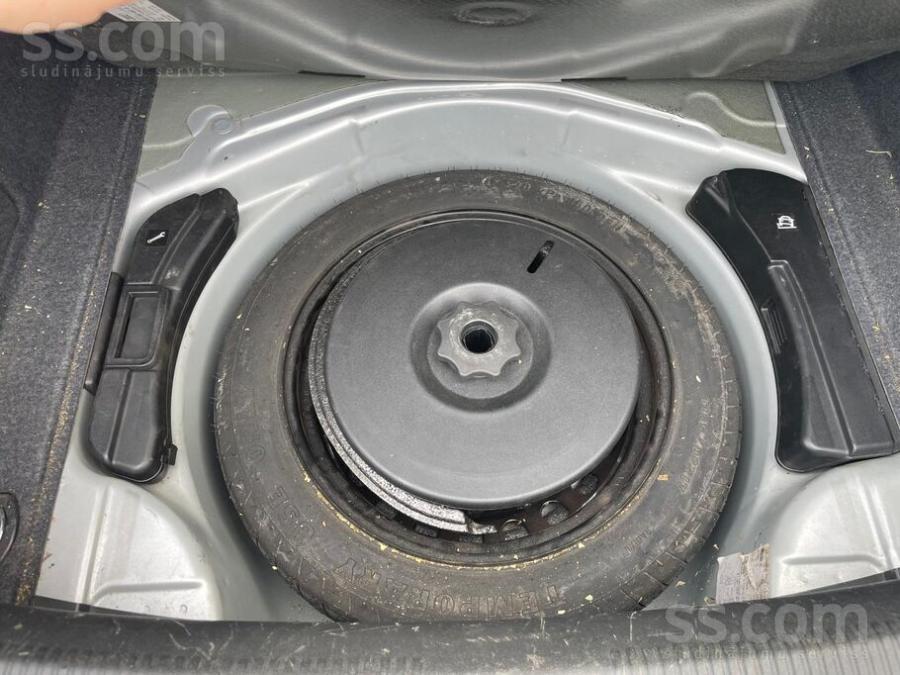 Audi A4 2002 in Riga, with an engine capacity of 1.90 L and mileage of 402 thousand km for 1200 €, photo 8 on AUTOMOTO.COM.LV