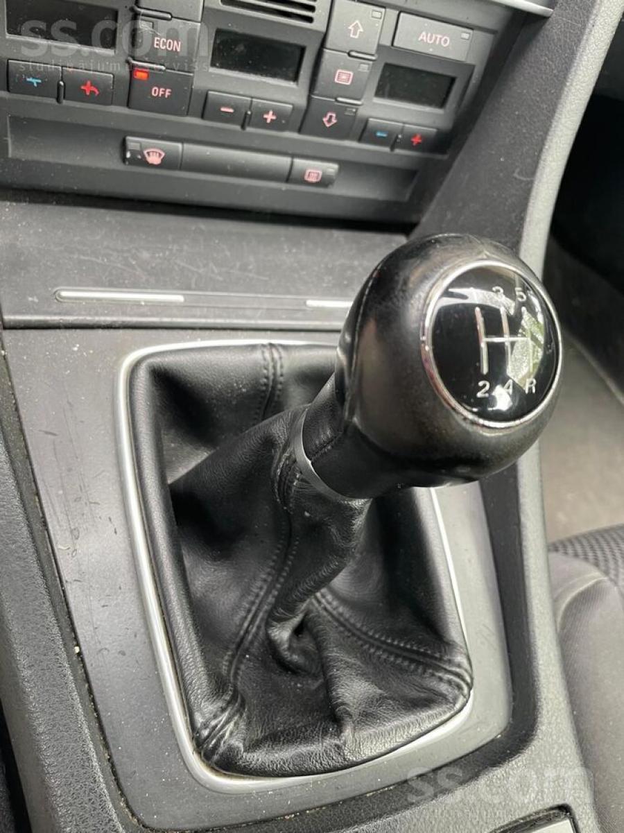 Audi A4 2002 in Riga, with an engine capacity of 1.90 L and mileage of 402 thousand km for 1200 €, photo 11 on AUTOMOTO.COM.LV