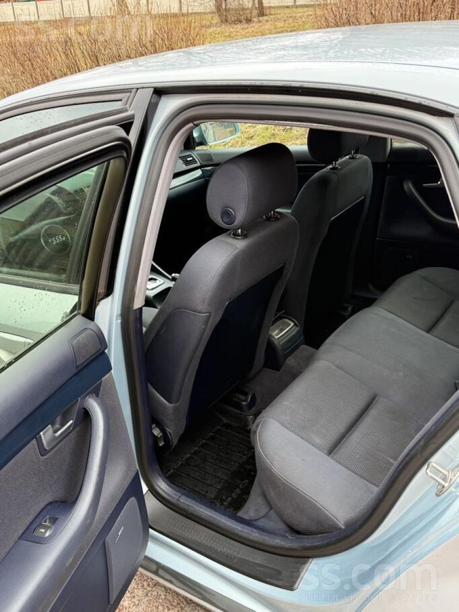 Audi A4 2002 Kuldīga, ar dzinēja tilpumu 3.00 L un nobraukumu 368 tūkst. km par 1650 €, foto 12 vietnē AUTOMOTO.COM.LV