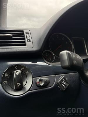 Audi A4 2002 Kuldīga, ar dzinēja tilpumu 3.00 L un nobraukumu 368 tūkst. km par 1650 €, foto 16 vietnē AUTOMOTO.COM.LV