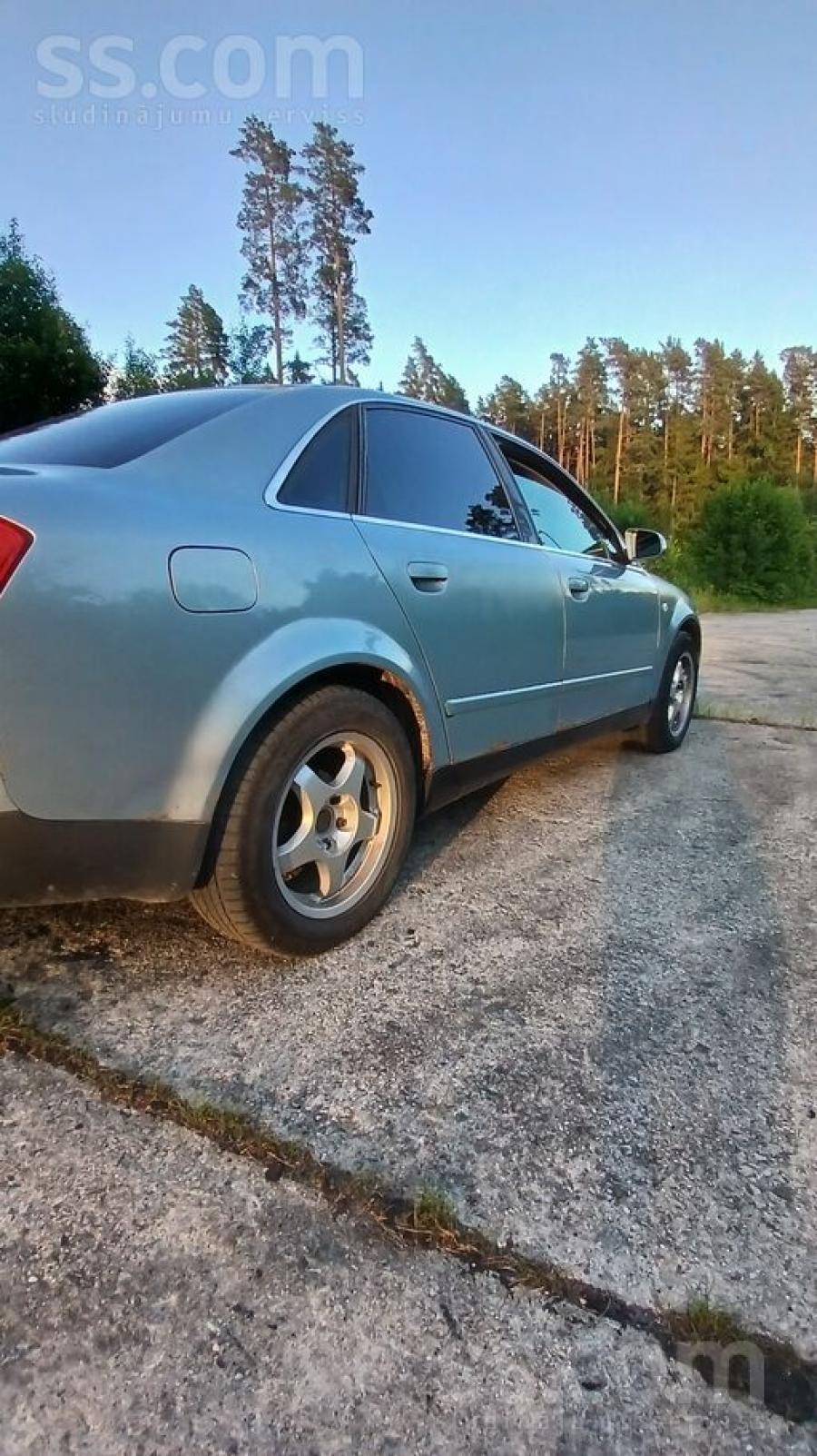 Audi A4 2002 in Bauska, with an engine capacity of 1.60 L and mileage of 318 thousand km for 1000 €, photo 4 on AUTOMOTO.COM.LV