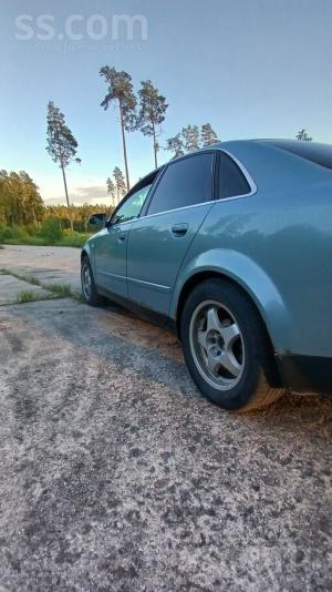 Audi A4 2002 in Bauska, with an engine capacity of 1.60 L and mileage of 318 thousand km for 1000 €, photo 5 on AUTOMOTO.COM.LV