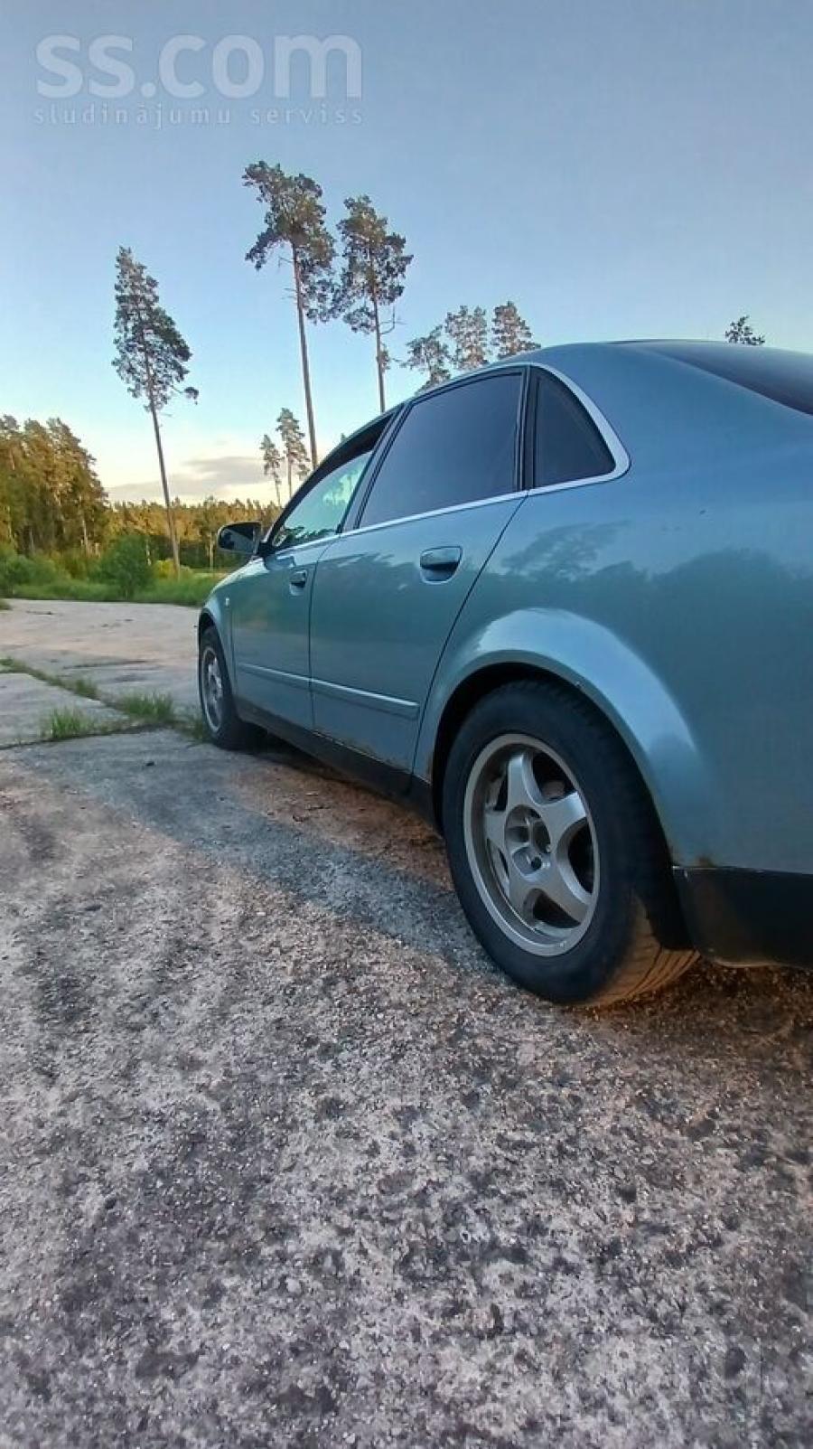 Audi A4 2002 in Bauska, with an engine capacity of 1.60 L and mileage of 318 thousand km for 1000 €, photo 5 on AUTOMOTO.COM.LV