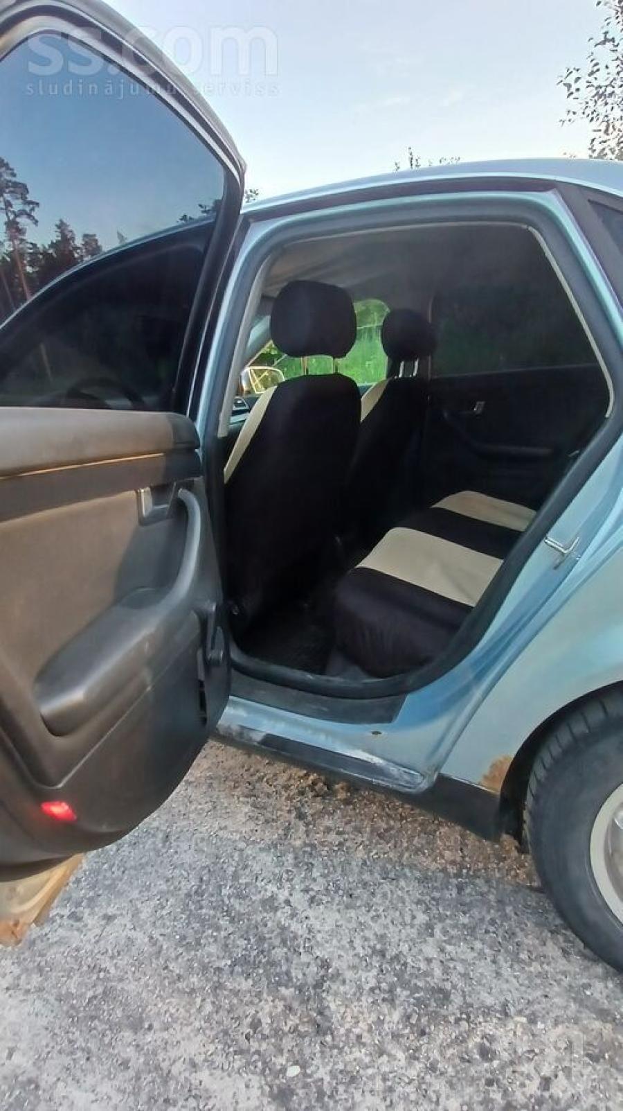 Audi A4 2002 in Bauska, with an engine capacity of 1.60 L and mileage of 318 thousand km for 1000 €, photo 9 on AUTOMOTO.COM.LV