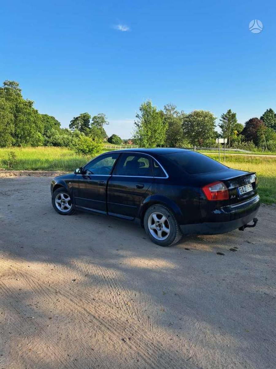 Audi A4 2002 Plungė, ar dzinēja tilpumu 1.90 L un nobraukumu 393 tūkst. km par 800 €, foto 5 vietnē AUTOMOTO.COM.LV