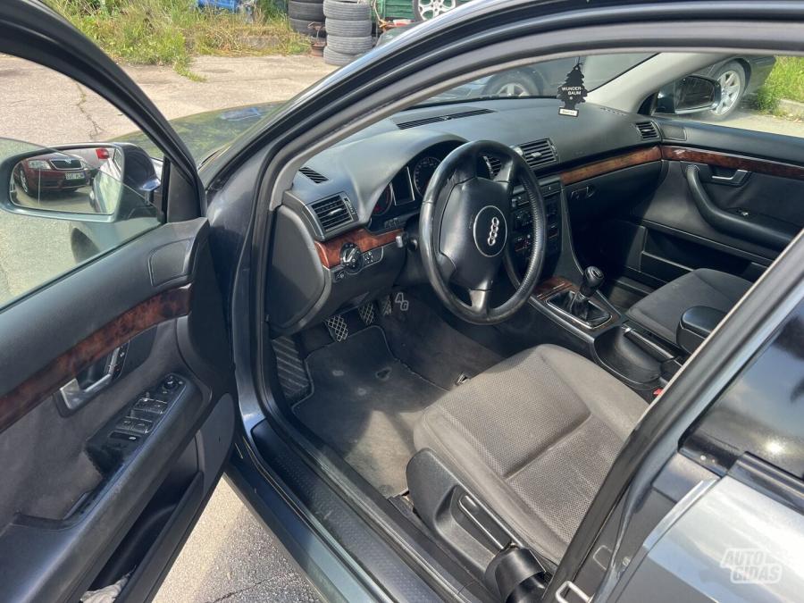 Audi A4 2002 Šauļi, ar dzinēja tilpumu 2.00 L un nobraukumu 375 tūkst. km par 1119 €, foto 17 vietnē AUTOMOTO.COM.LV