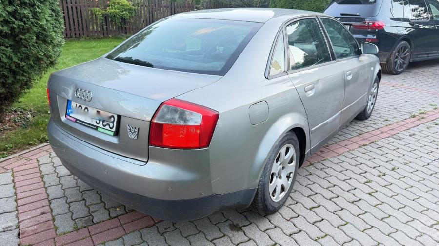 Audi A4 2002 in Vilnius, with an engine capacity of 1.90 L and mileage of 296 thousand km for 650 €, photo 4 on AUTOMOTO.COM.LV