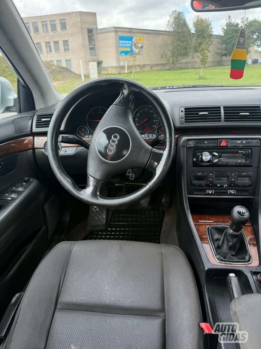 Audi A4 2002 Šilutė, ar dzinēja tilpumu 1.90 L un nobraukumu 450 tūkst. km par 1000 €, foto 9 vietnē AUTOMOTO.COM.LV