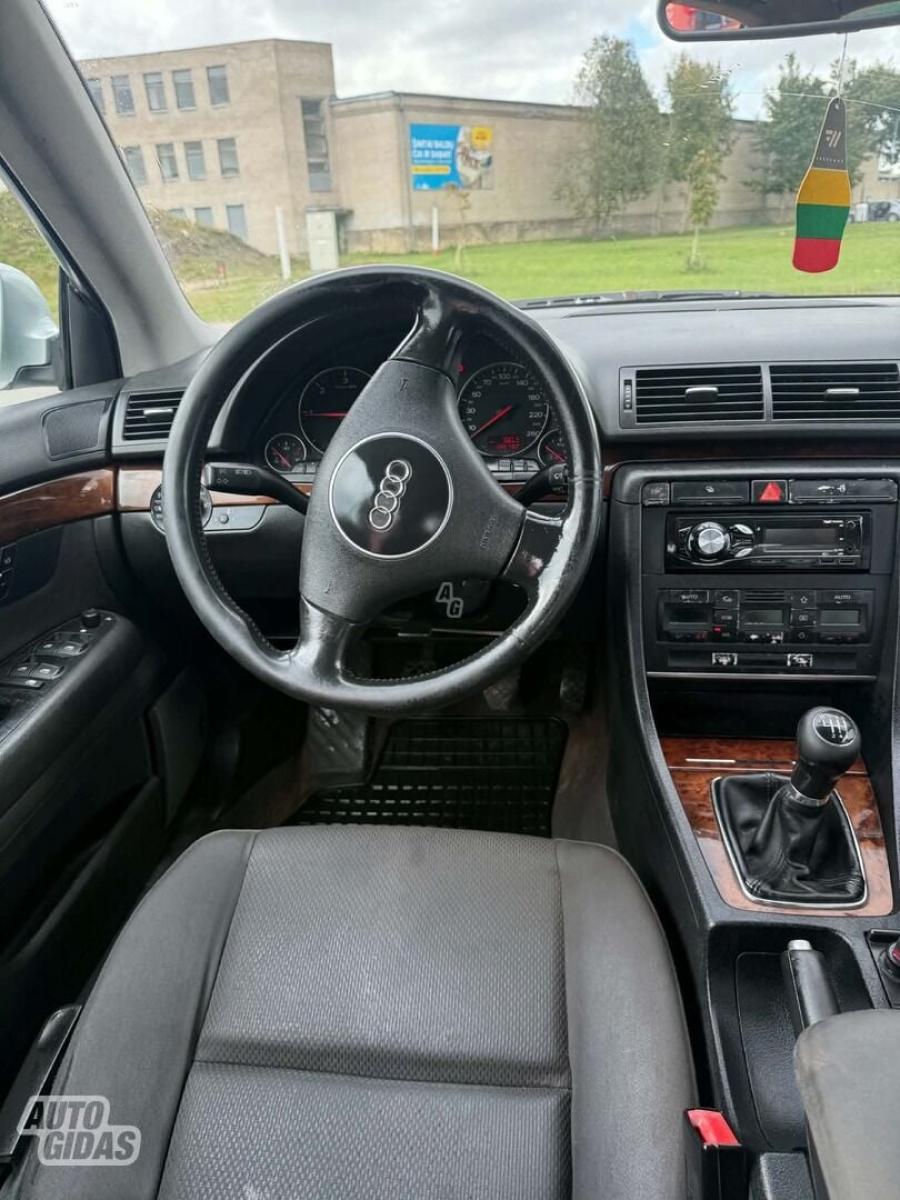 Audi A4 2002 Šilutė, ar dzinēja tilpumu 1.90 L un nobraukumu 450 tūkst. km par 950 €, foto 9 vietnē AUTOMOTO.COM.LV