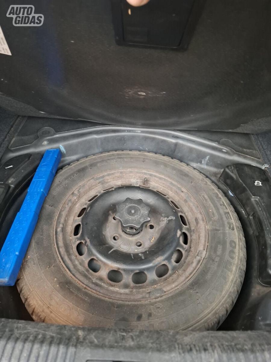 Audi A4 2002 Elektrėnai, ar dzinēja tilpumu 1.90 L un nobraukumu 322 tūkst. km par 1000 €, foto 11 vietnē AUTOMOTO.COM.LV