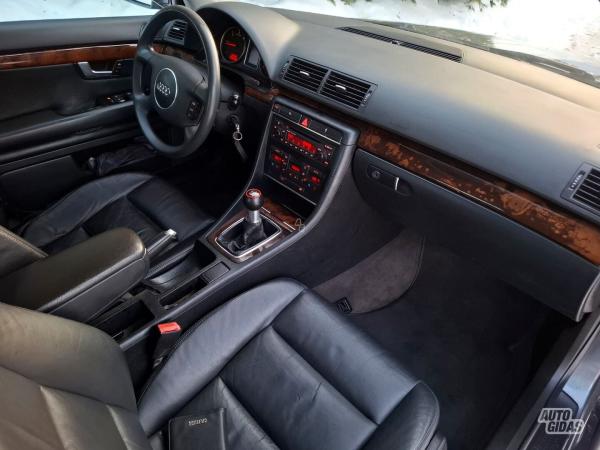 Audi A4 2003 in Telschi, with an engine capacity of 2.50 L and mileage of 329 thousand km for 2350 €, photo 3 on AUTOMOTO.COM.LV