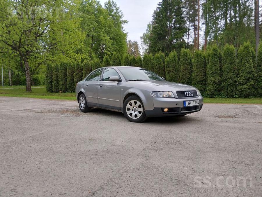 Audi A4 2003 in Riga, with an engine capacity of 2.00 L and mileage of 364 thousand km for 930 €, photo 4 on AUTOMOTO.COM.LV