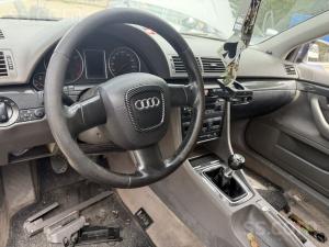 Audi A4 2003 in Cesis, with an engine capacity of 2.00 L and mileage of 388 thousand km for 100 €, photo 4 on AUTOMOTO.COM.LV