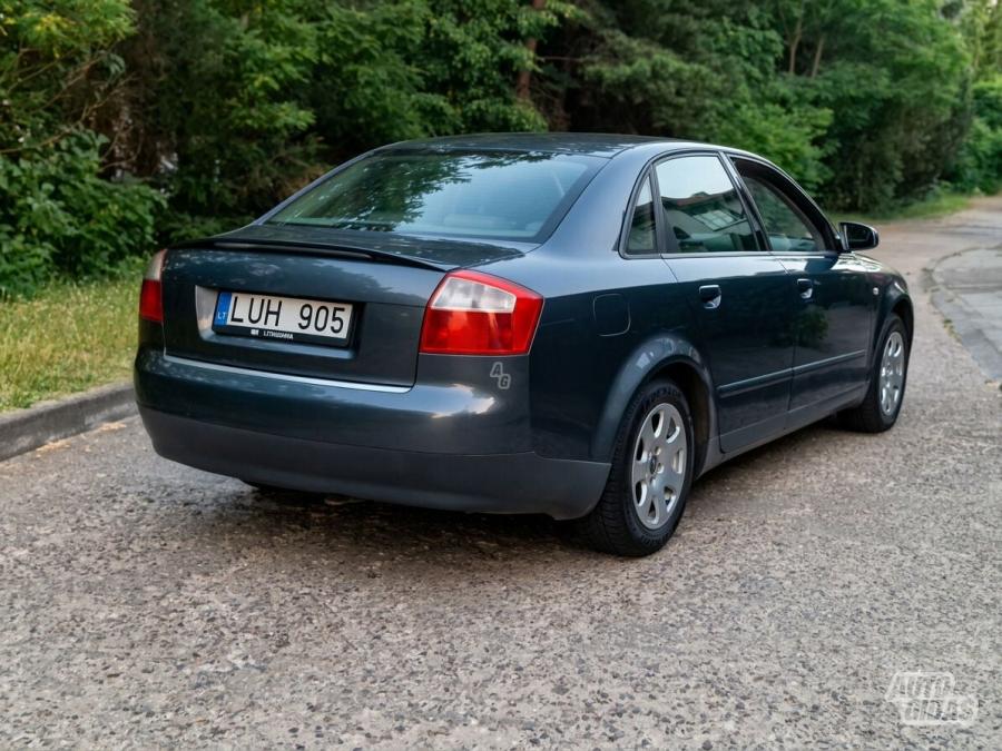 Ауди А4 2003 в Вильнюс, объемом двигателя 1.90 л и пробегом 387 тыс. км за 1750 €, фото 5 на AUTOMOTO.COM.LV