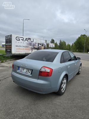 Audi A4 2004 in Siauliai, with an engine capacity of 2.00 L and mileage of 260 thousand km for 1160 €, photo 4 on AUTOMOTO.COM.LV